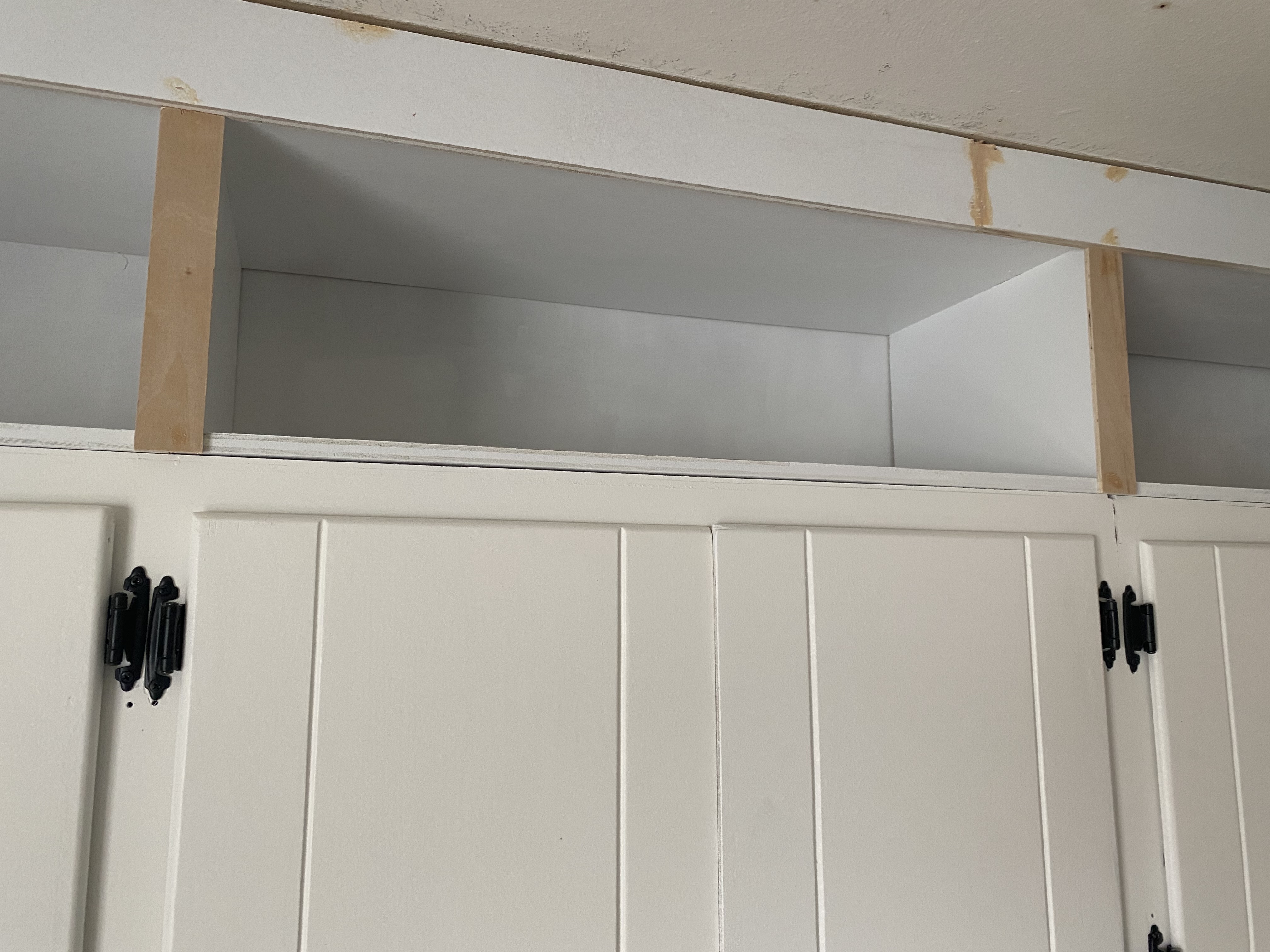 Above Cabinet Storage! | Abbbclarkhomeee