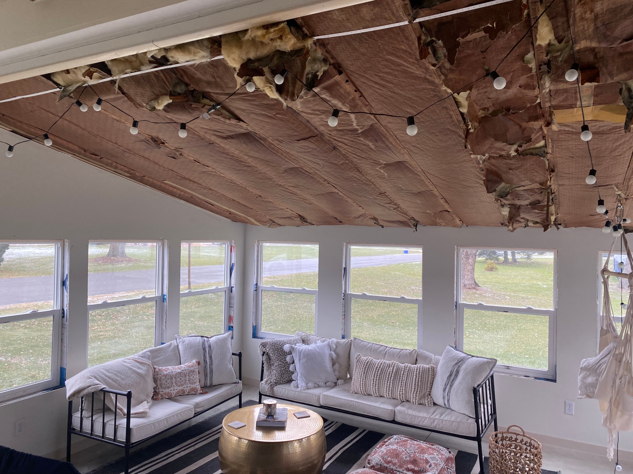 Stained and Planked Ceiling DIY – How-To! | Abbbclarkhomeee